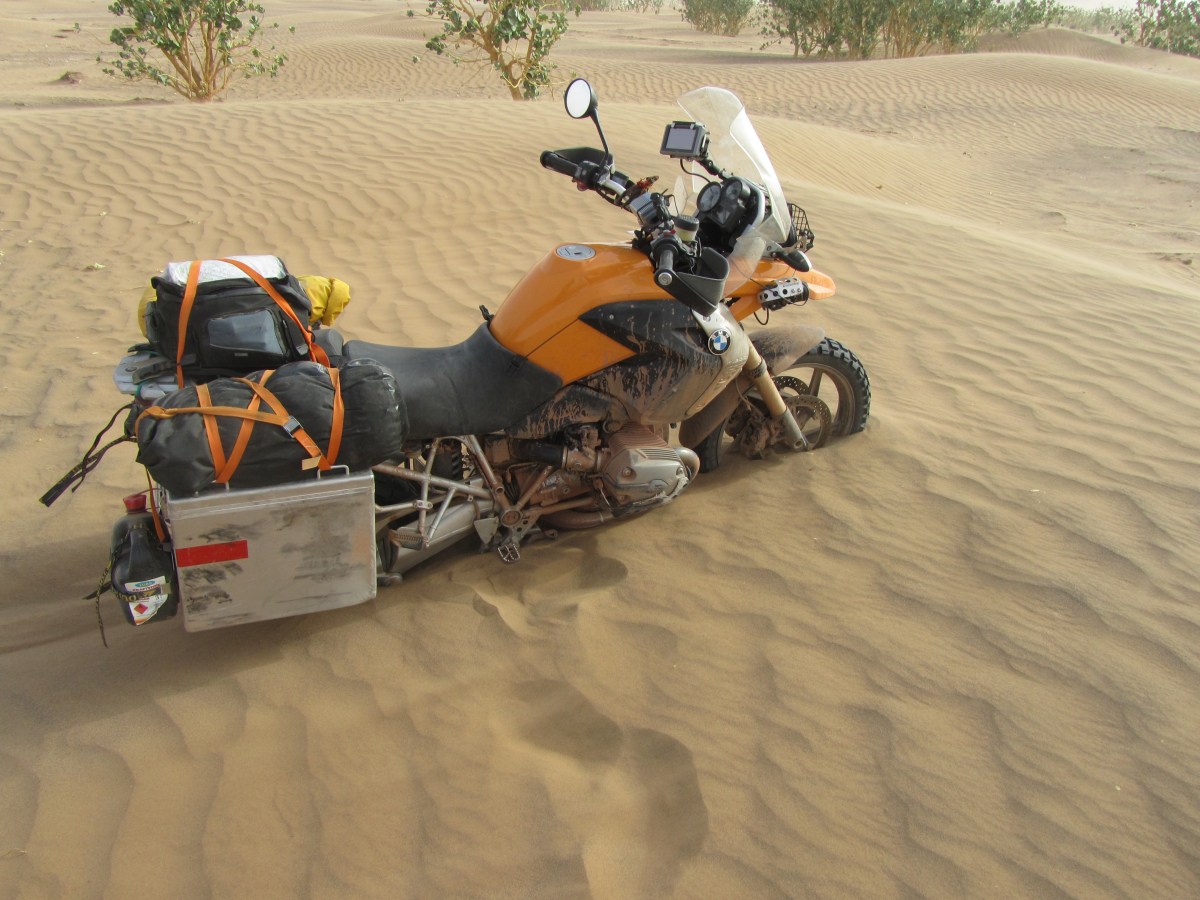 Sunday, September 11, 2011: Desert (Chgaga) | Volker Stinnes